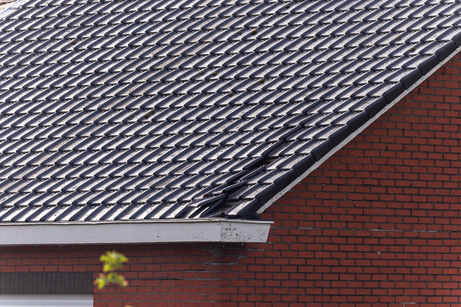 Replacing a Damaged Roof Tile - What You Need to Know - First Quality ...